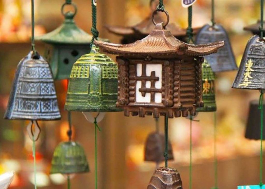 Ý nghĩa phong thuỷ và cách treo chuông gió để rước tài lộc